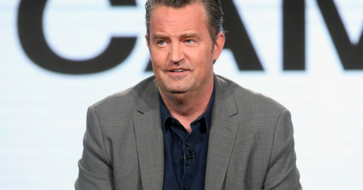 Actor Matthew Perry Speaks Out About Overcoming Fear of Love, Wanting ...