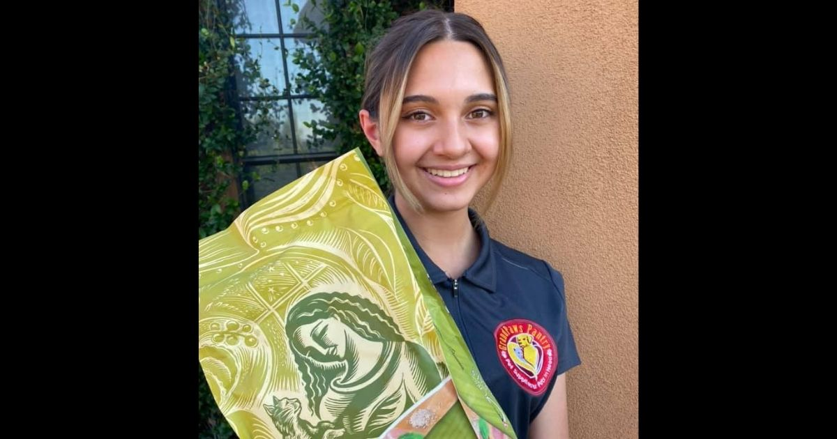 Arizona Teen Makes Amazing Deliveries to Help Elderly and Their Pets ...