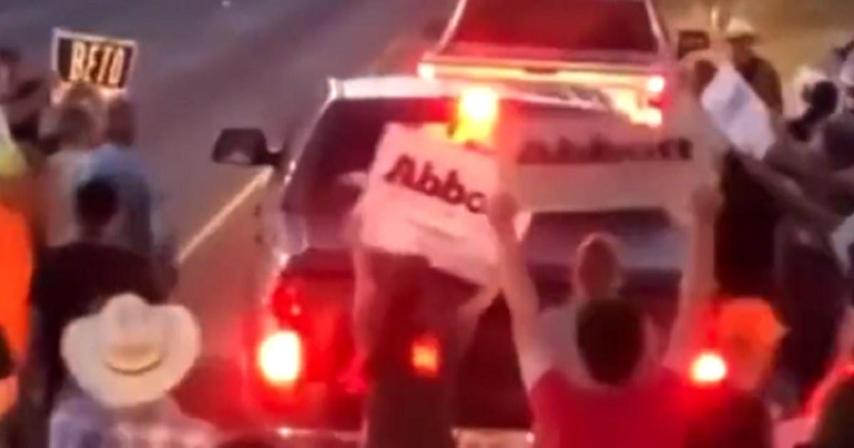 Bye-Bye, Beto: Watch as O'Rourke Gets 'Run Out' of Red City with Police ...