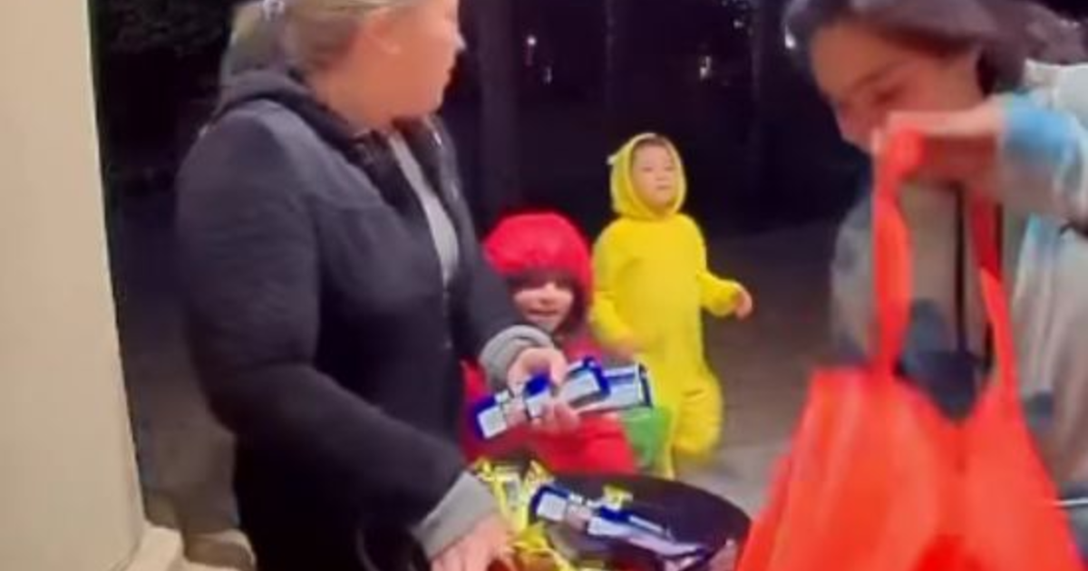 Country Singer Slams Adults Who Raided His Halloween Candy ...