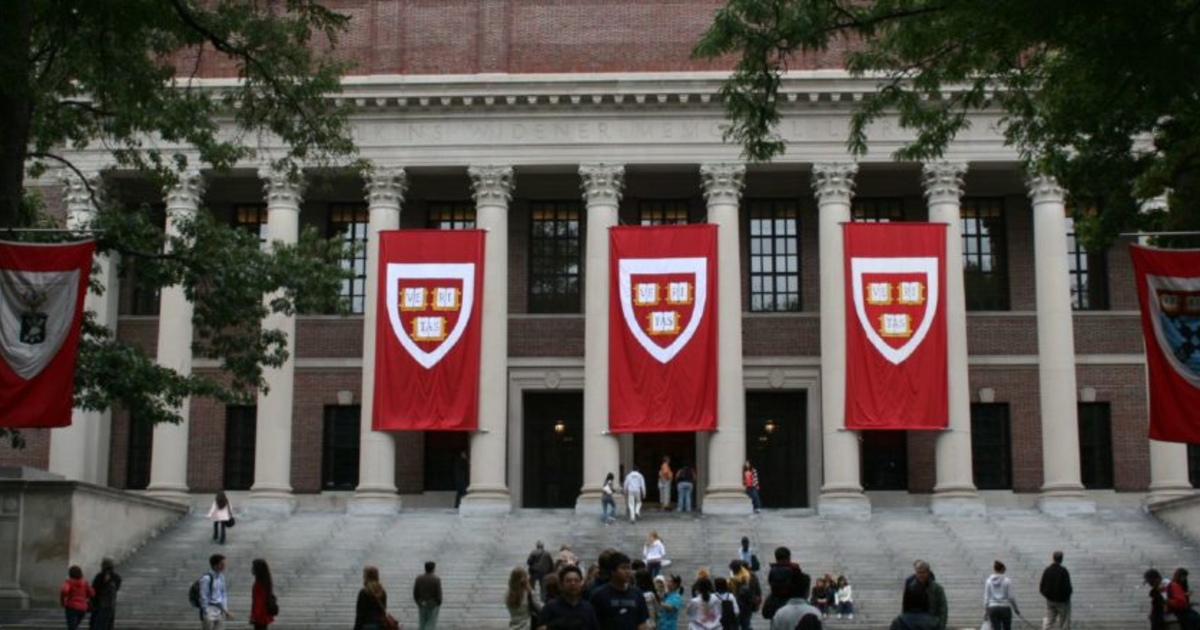 Ghislaine Maxwell Recalls Seeing Late Harvard Provost In Bathrobe After ...