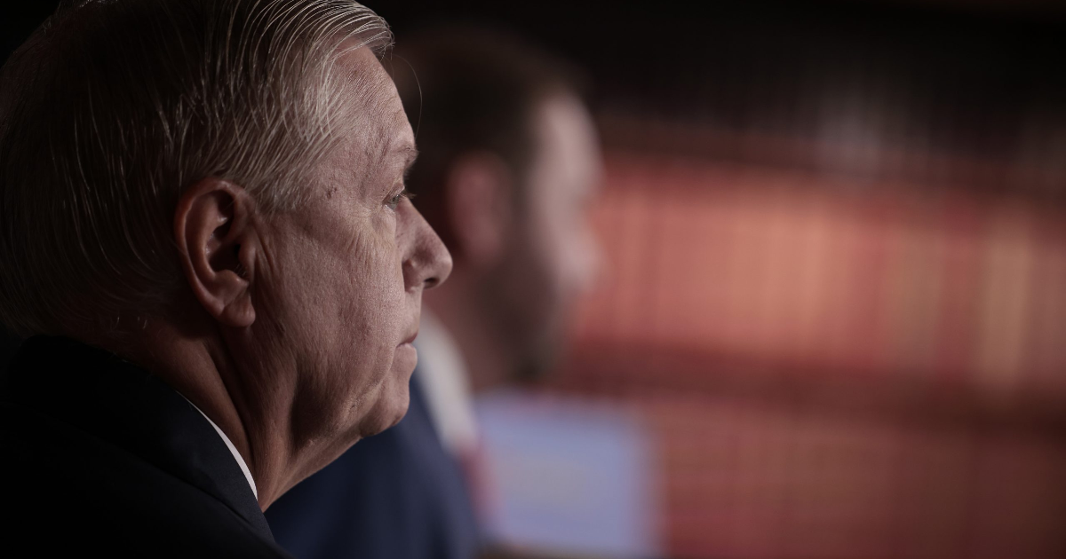 Graham Calls on ‘Somebody in Russia’ to Assassinate Putin — Independent ...
