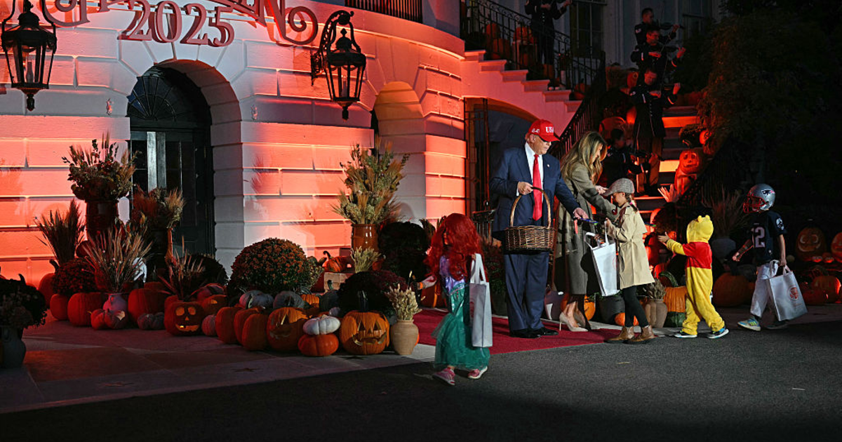 Halloween Déjà Vu: Trump Makes Same Candy Move From 2019 — Independent ...