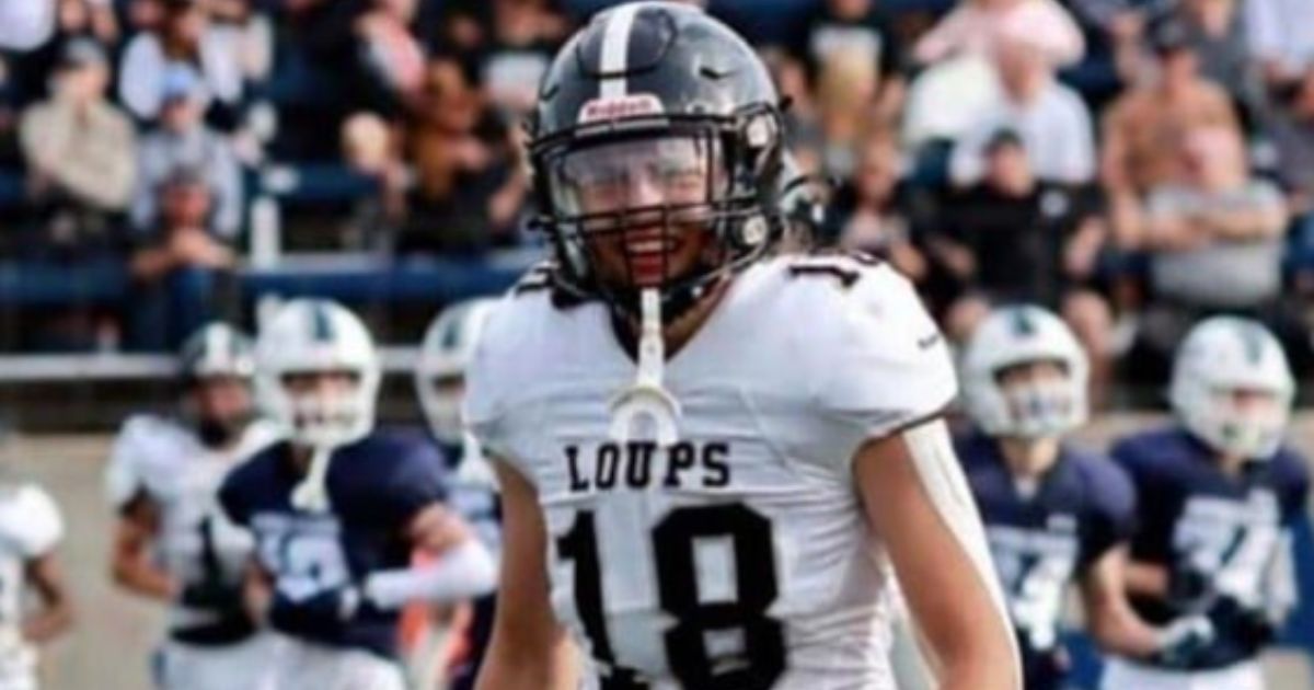 High School Football Player on Path to College Team Dies After ‘Cardiac ...