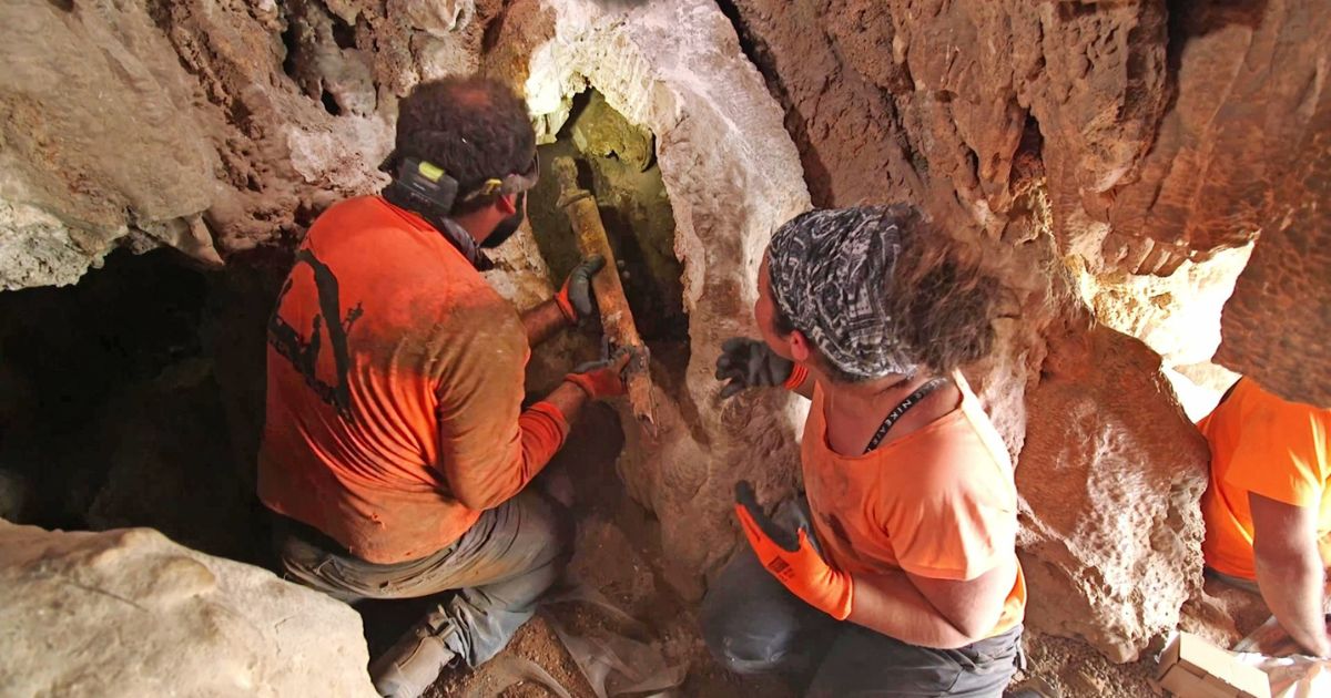Israeli Researchers Announce ‘Dream’ Discovery in Dead Sea Cave: ‘We ...