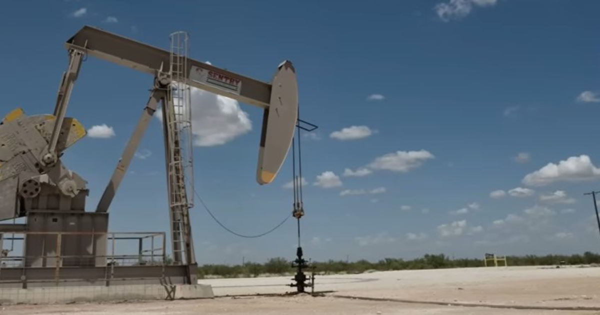 Massive Fire Breaks Out At Texas Oil Refinery After Reported Explosion ...