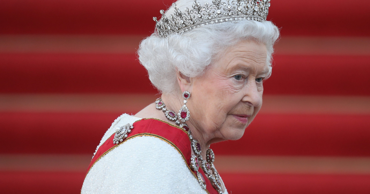 Piers Morgan Argues With Professor Over Comments About Queen Elizabeth ...