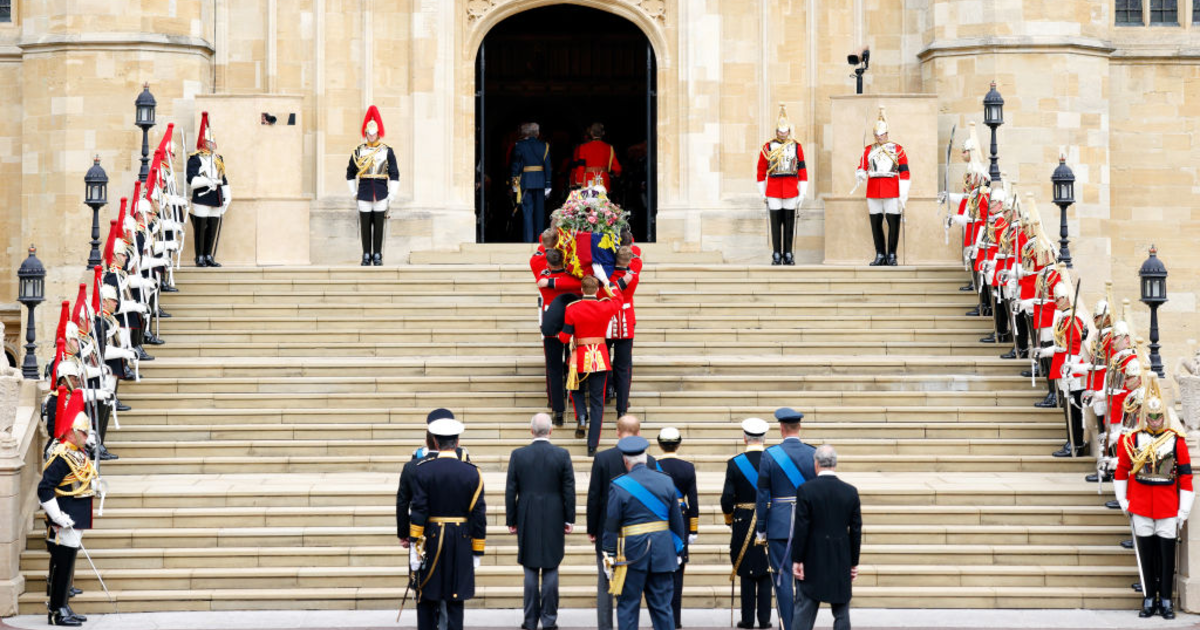Queen's Lead-Lined Coffin Will Help Her Avoid the Fate of William the ...