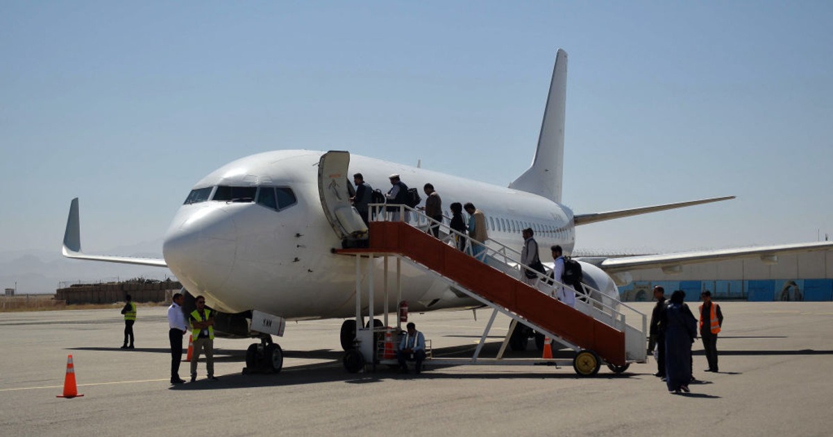 Reporter Discovers ‘Thousands’ Still Attempting to Flee Kabul ...
