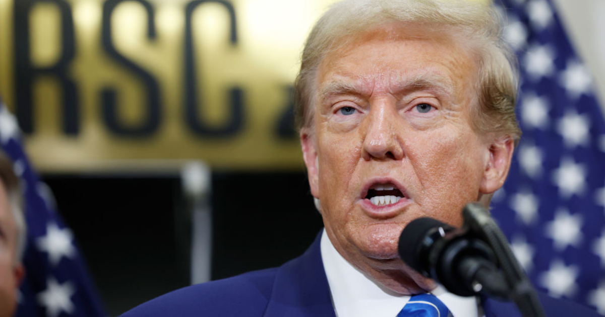 Trump Says Biden Should Take Cognitive Test, Bumbles Name of Who Gave ...