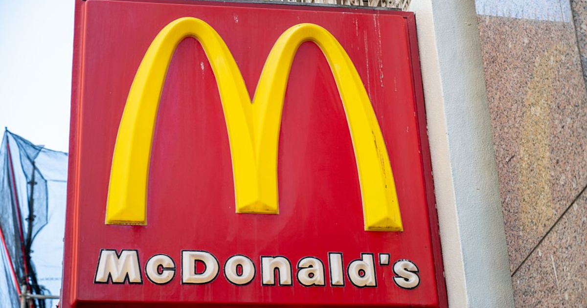 Two Men Charged with Making Terroristic Threats to Illinois Fast Food ...