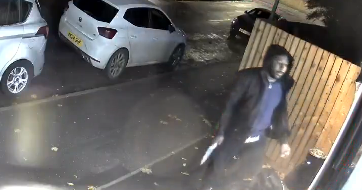 Watch: CCTV Captures UK Train Stabbing Suspect Brandishing Knife in ...