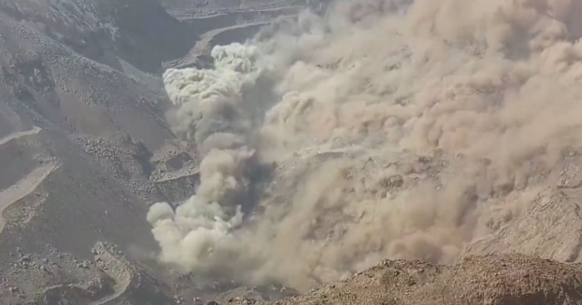 Watch: Chinese Coal Mine Suffers Catastrophic Collapse, Men and ...