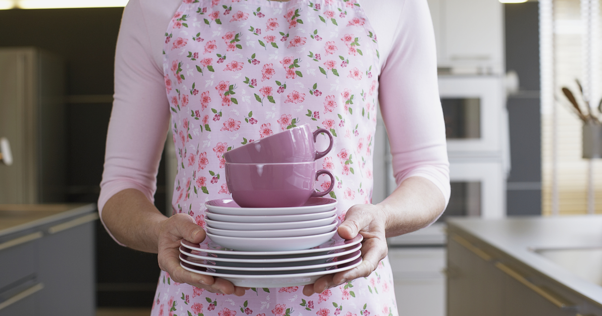 Woman Talks Leaving Feminism to Become ‘Stay-at-Home Girlfriend ...