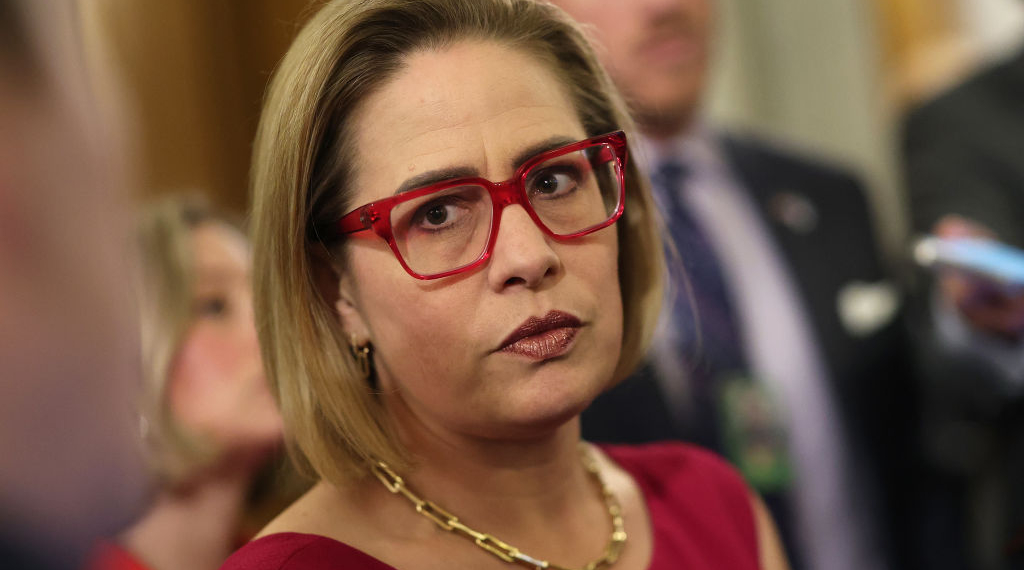 Men Shout Affair Claims at Kyrsten Sinema Panel as Ex-Bodyguard’s Wife ...